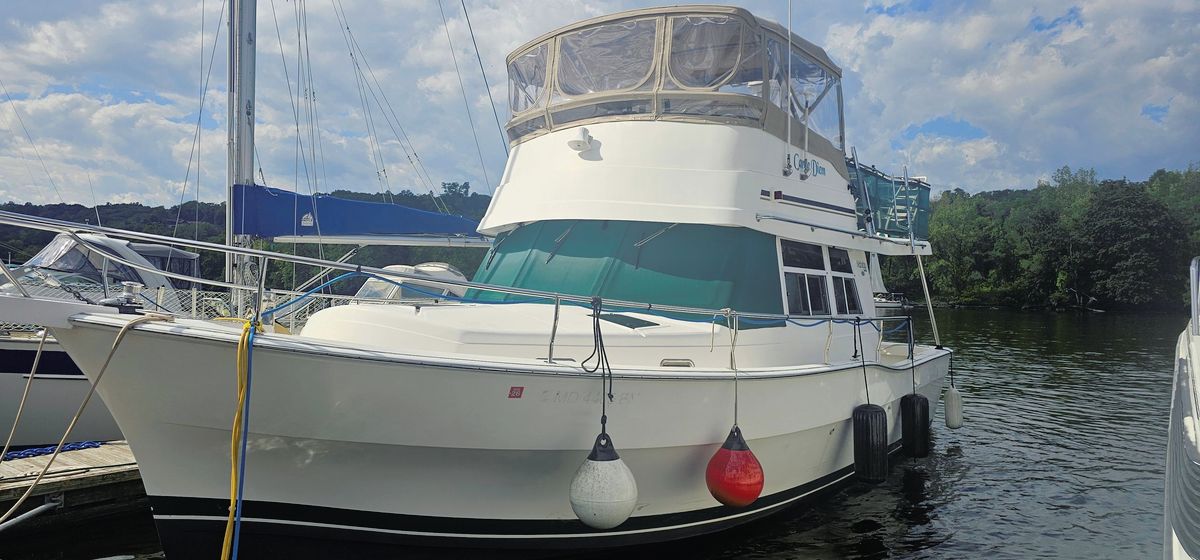 AGLCA | 2002 Mainship 390 - Ready to Loop