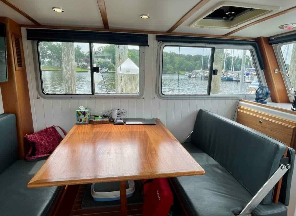 AGLCA | 35' Great Harbour TT 35 2021 "Dilligaf"