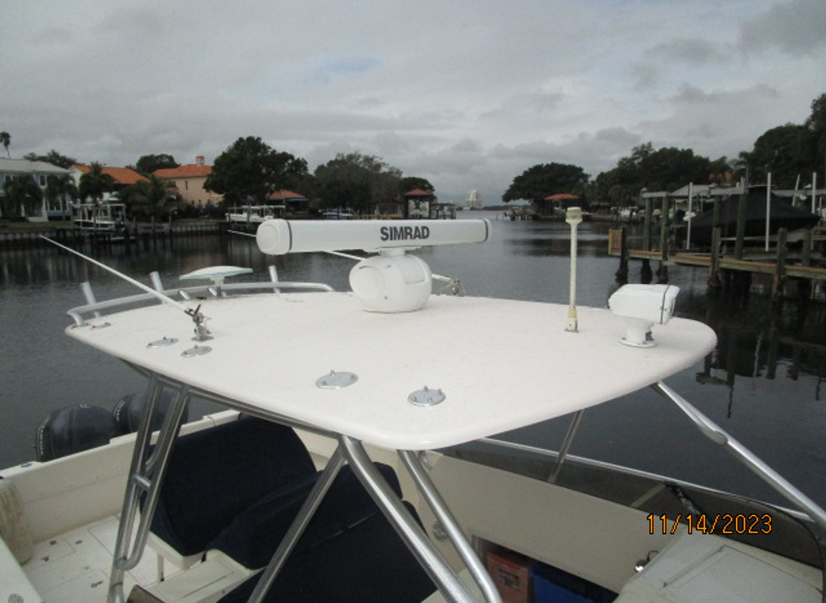 AGLCA | 34 Intrepid 348 Walkaround 2001 "No Name"